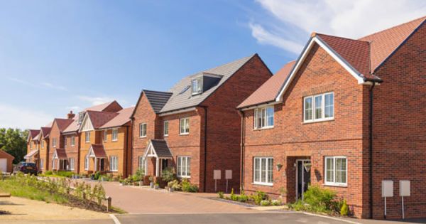 Labour pledges 150 major infrastructure projects and 1.5 million homes ...