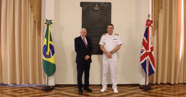 Defense minister Lord Coaker visits Chile and Brazil to strengthen ...