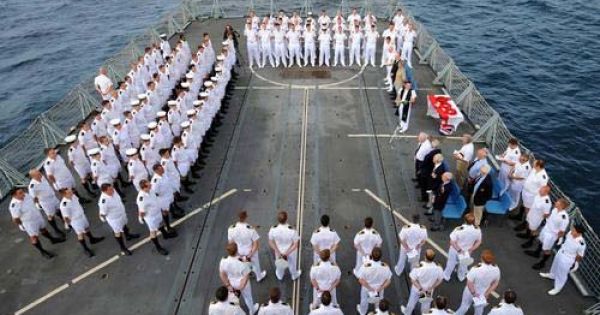 Memorial service at wreck of River Plate Battle HMS Exeter — MercoPress