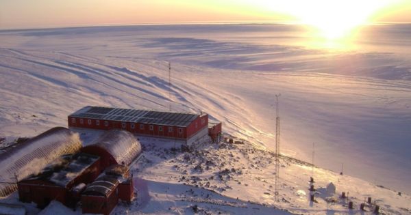 Argentine scientists arrive at Antarctica's Belgrano II Base to study ...