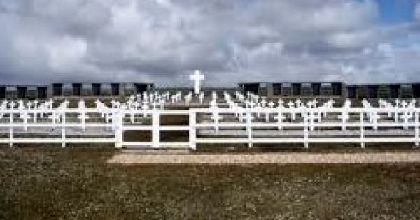Falklands' Darwin cemetery identification project next June-September ...