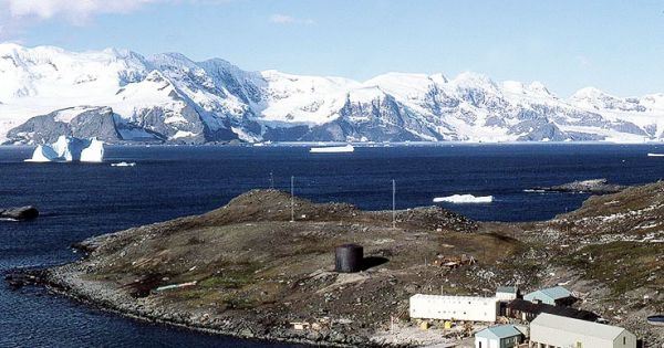 UK's Signy Station on South Orkney Islands, hottest place in Antarctica ...