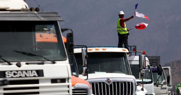 Chilean truck drivers threaten with a countrywide strike unless ...