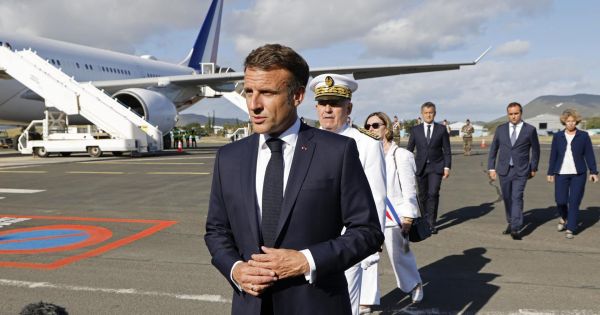 Macron in New Caledonia for a political solution to the killings and ...